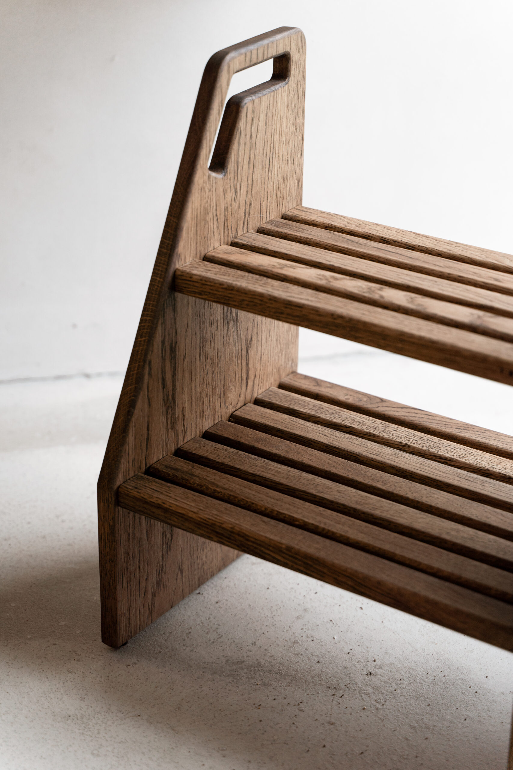 Taburet Træ | Håndlavet 2-Trins Taburet i Egetræ – Træfolk